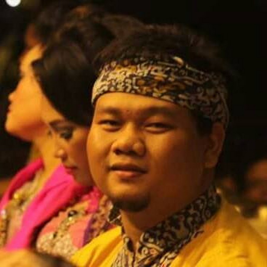 AMLnZu_8RsEJsNc6k6lbmHayUlLowpfLwduNXYrmnD2-jg=s900-c-k-c0x00ffffff-no-rj