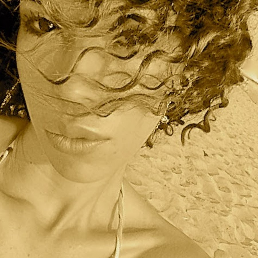 AMLnZu_IMlx60K_g3X7BJomjN-nEJRL-6to0JKf3NTZffg=s900-c-k-c0x00ffffff-no-rj