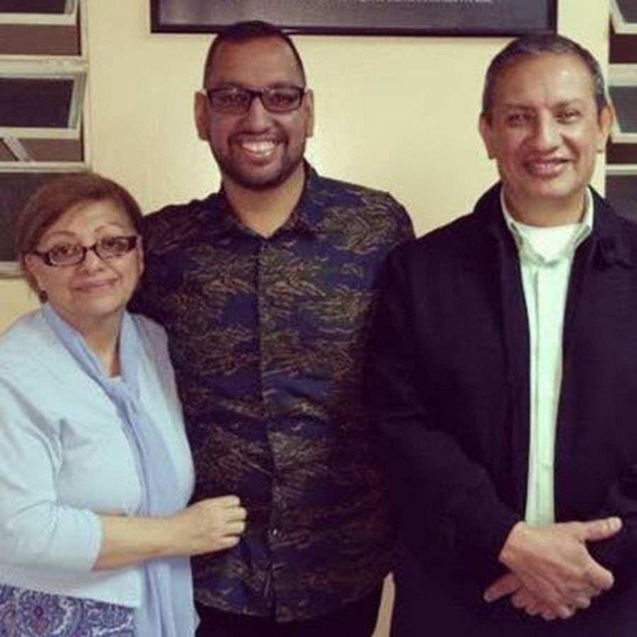 AMLnZu_PSPGVgXf-OSejhOQciyxuidFnlwj61BjCiTOv4g=s900-c-k-c0x00ffffff-no-rj