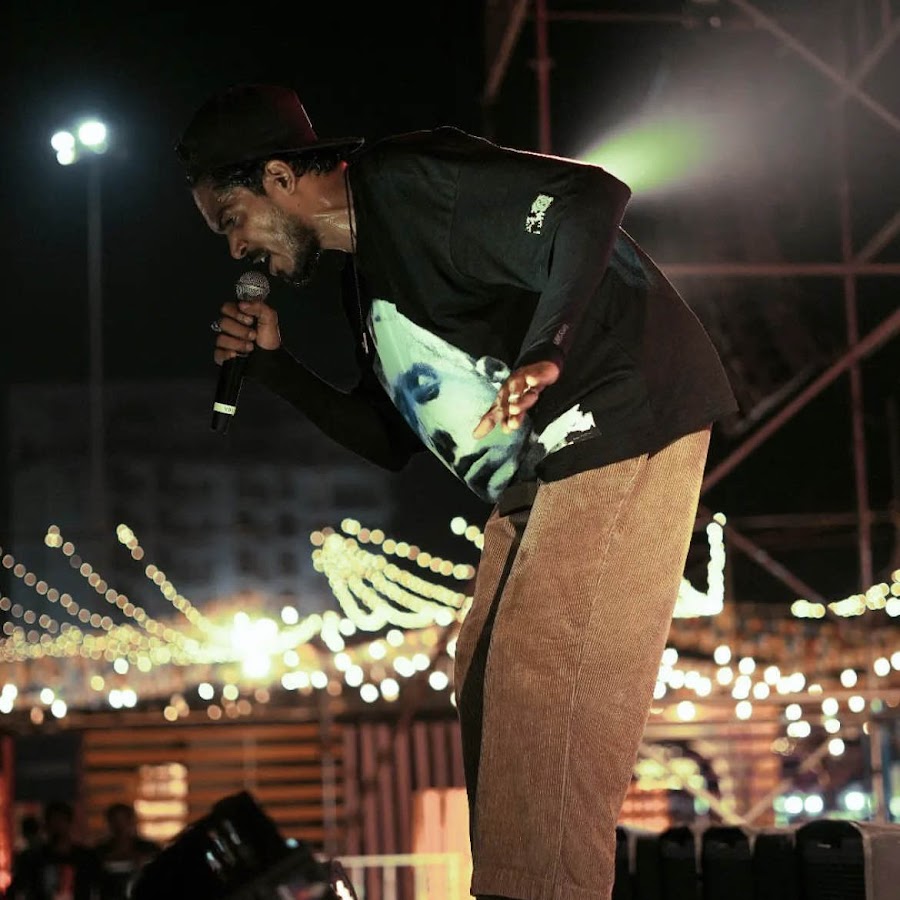 AMLnZu_Z81rX-izOg4_39SB-GubMkPd3k0agcAsJ2bph=s900-c-k-c0x00ffffff-no-rj