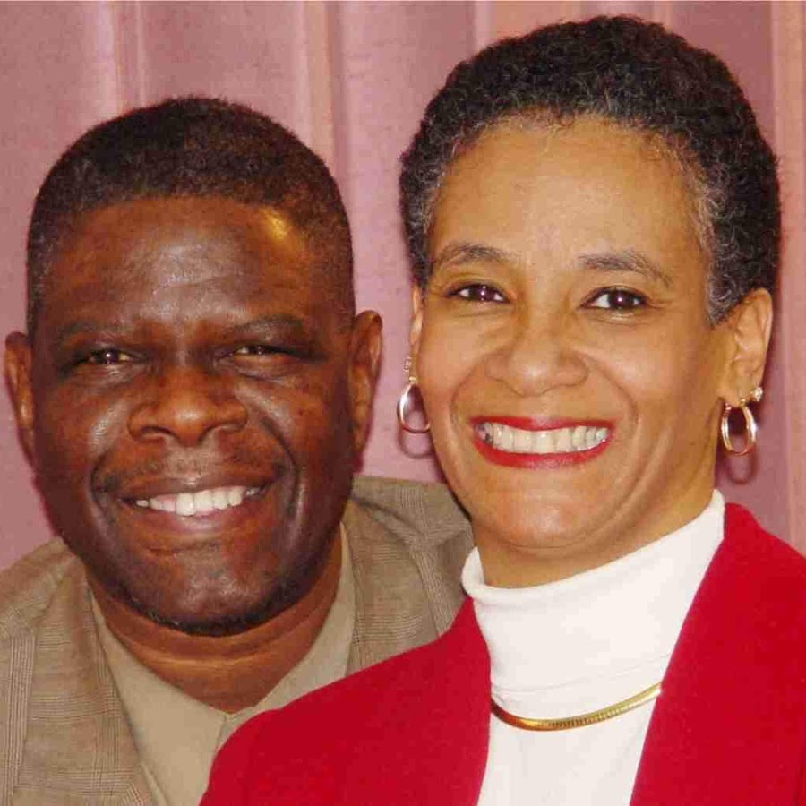 AMLnZu_cUUiWTSPoY50VHo6CiocGdk_7b0L2-4vudVLg4Q=s900-c-k-c0x00ffffff-no-rj