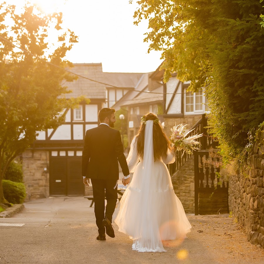 AMLnZu_hLyh8_iYarEiX-ibUunfDBwY72K1KFcmX07ZO2rM=s900-c-k-c0x00ffffff-no-rj