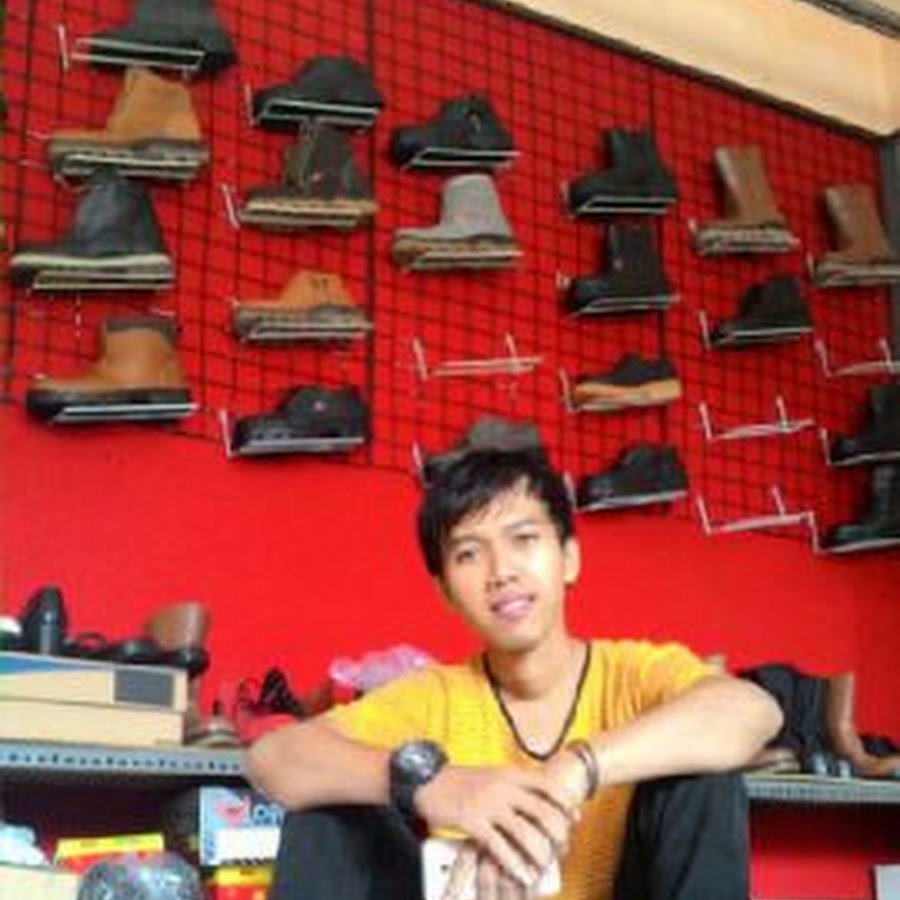 AMLnZu_vWTn0nDGWIgHqgqaJAH8axNWGAvrNreAORRPSOg=s900-c-k-c0x00ffffff-no-rj